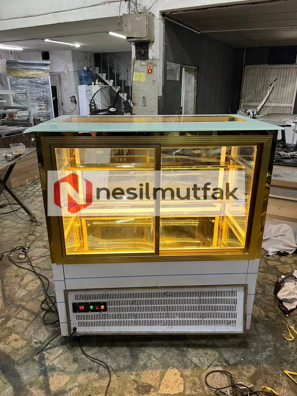 Pasta Tatlı Teşhir Dolabı Gold Model | Nesil Mutfak