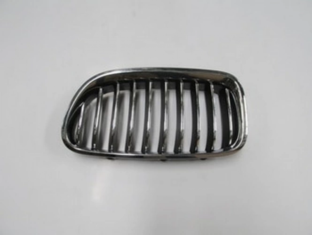 2013-2016 Bmw 5 Serı F10- Ön Panjur Sol Nikelajlı (İç Petekleri Siyah ...