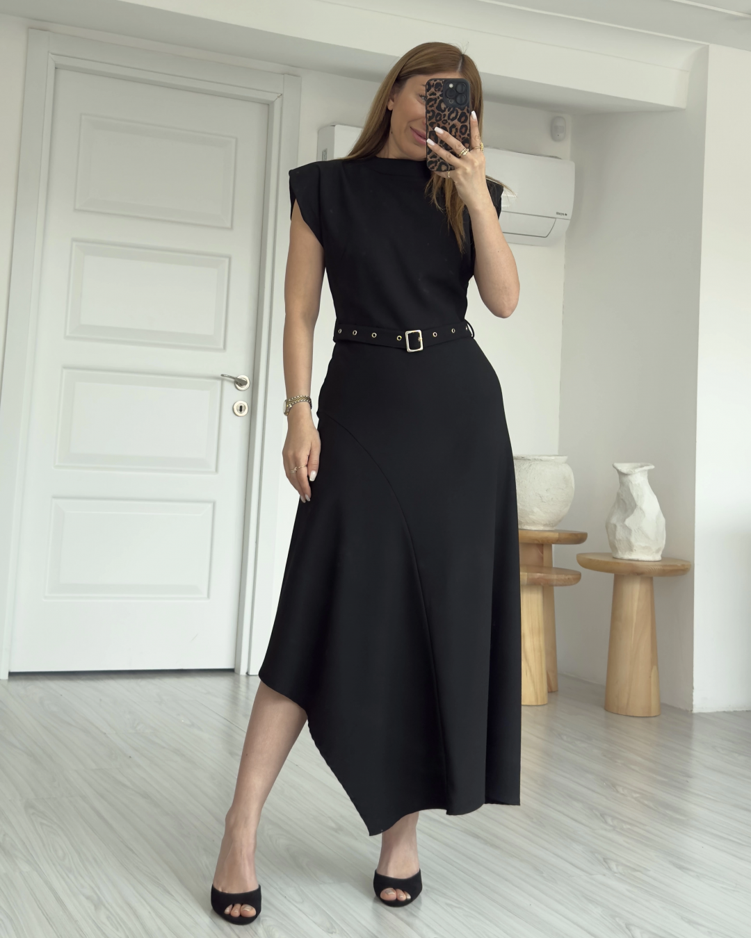 Siyah Verev Vatkalı Elbise