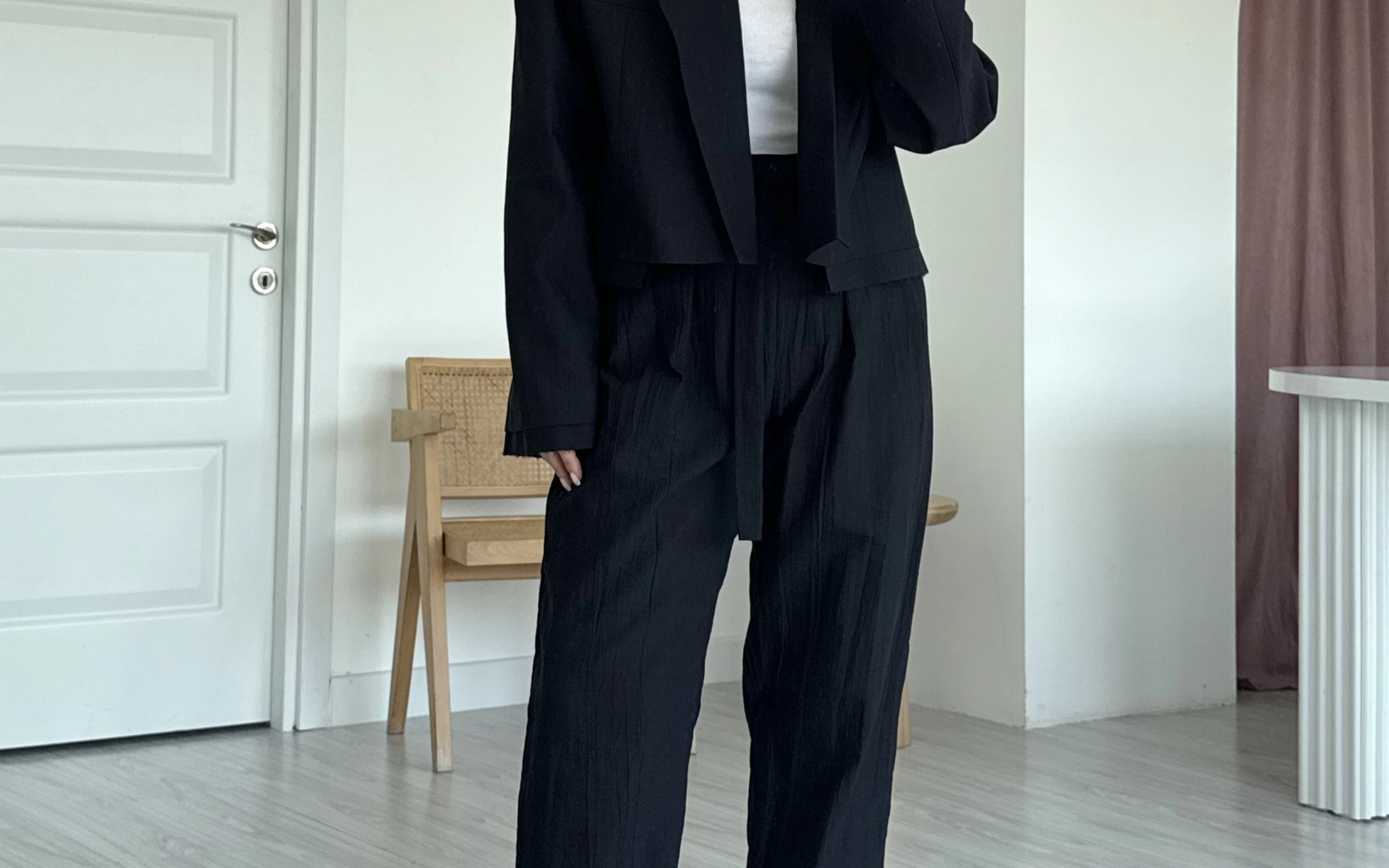 Siyah Tasarım Ceket Bağlama Detaylı Takım