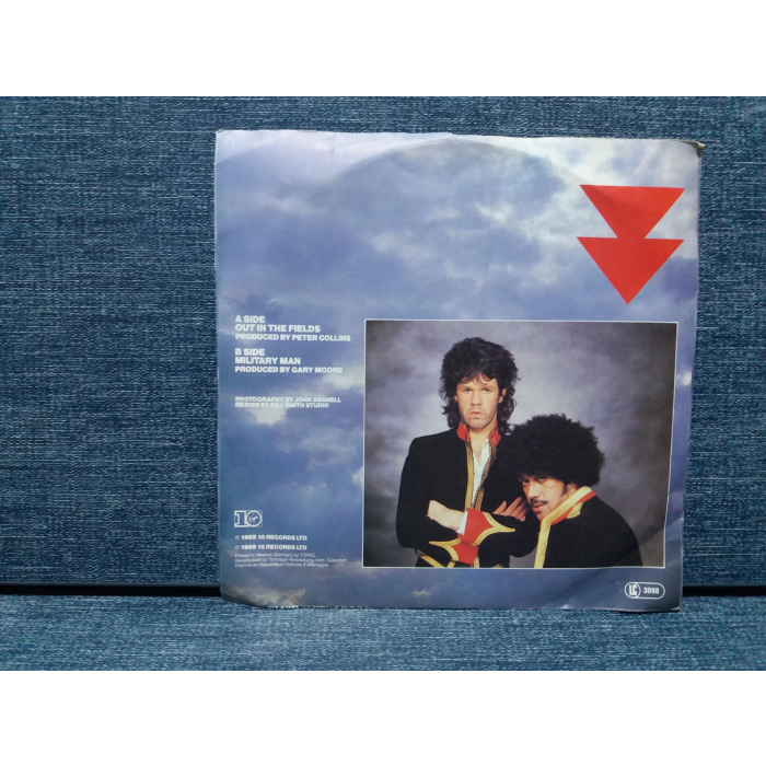 GARY MOORE PHIL LYNOTT OUT IN THE FIELDS GARY MOORE PHIL LYNOTT OUT IN THE FIELDS
