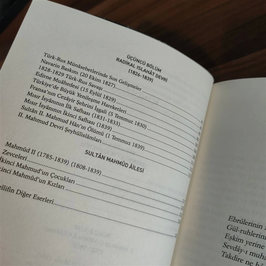 Sultan II. Mahmud: Cihan Hakanı ve Yenileşme Padişahı - Yılmaz Öztuna Sultan II. Mahmud: Cihan Hakanı ve Yenileşme Padişahı - Yılmaz Öztuna